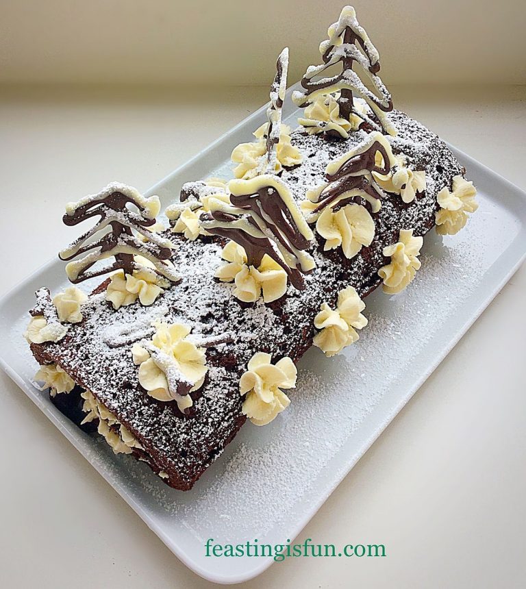 Sparkling Snowflake Cake - Feasting Is Fun