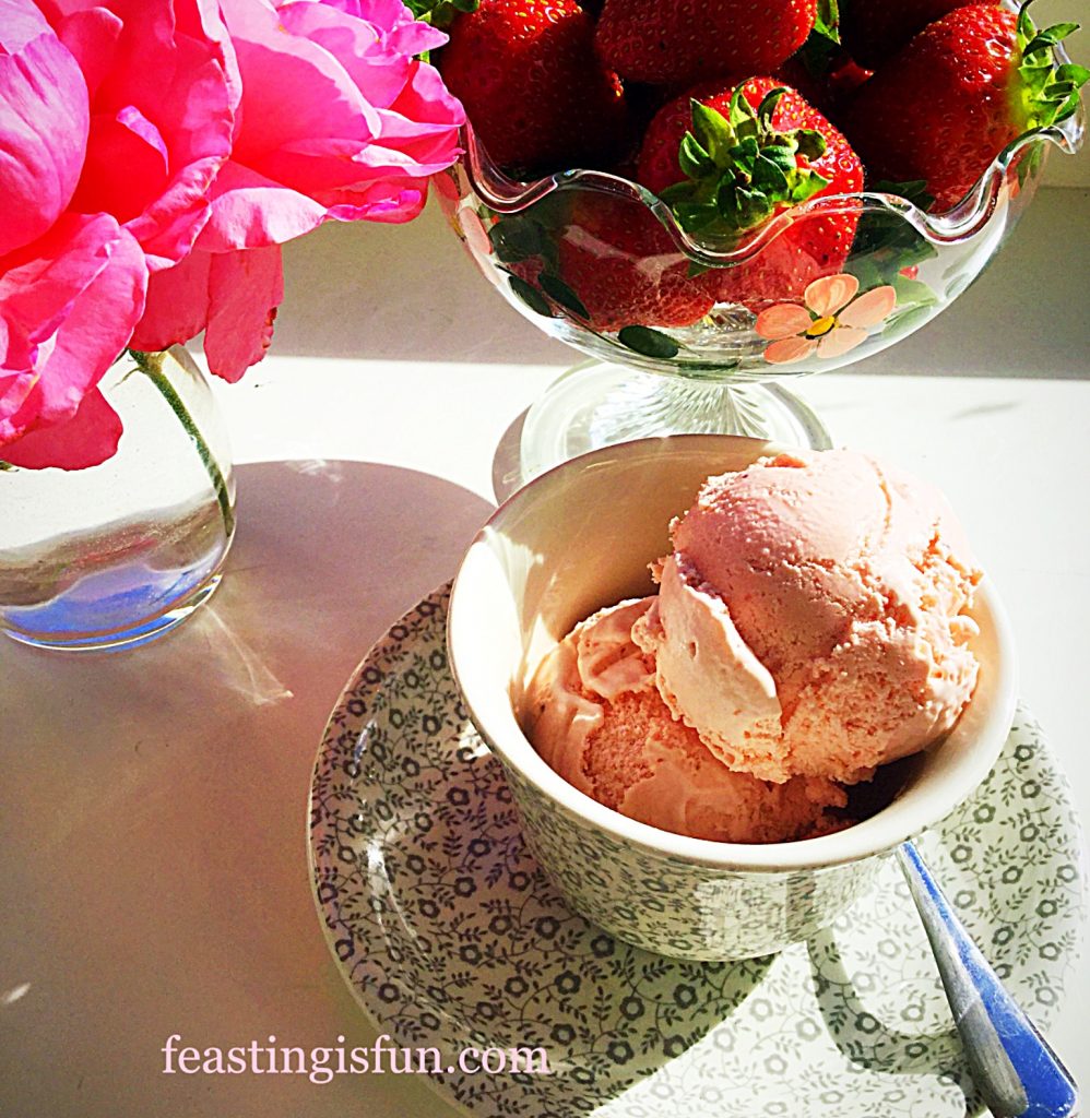 Very Vanilla Ice Cream - Feasting Is Fun