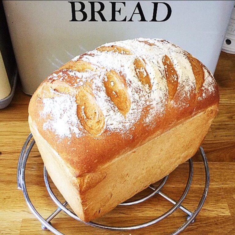Easy White Cob Loaf - Feasting Is Fun