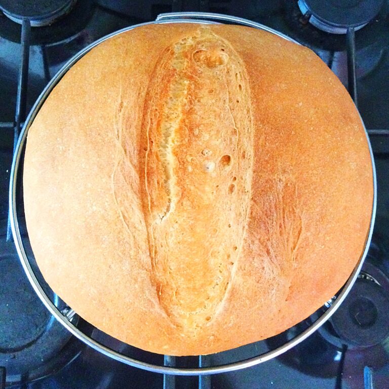 Easy White Cob Loaf - Feasting Is Fun